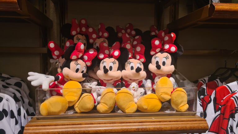 26 Amazing Facts About Minnie Mouse - Pixie Dust and Passports