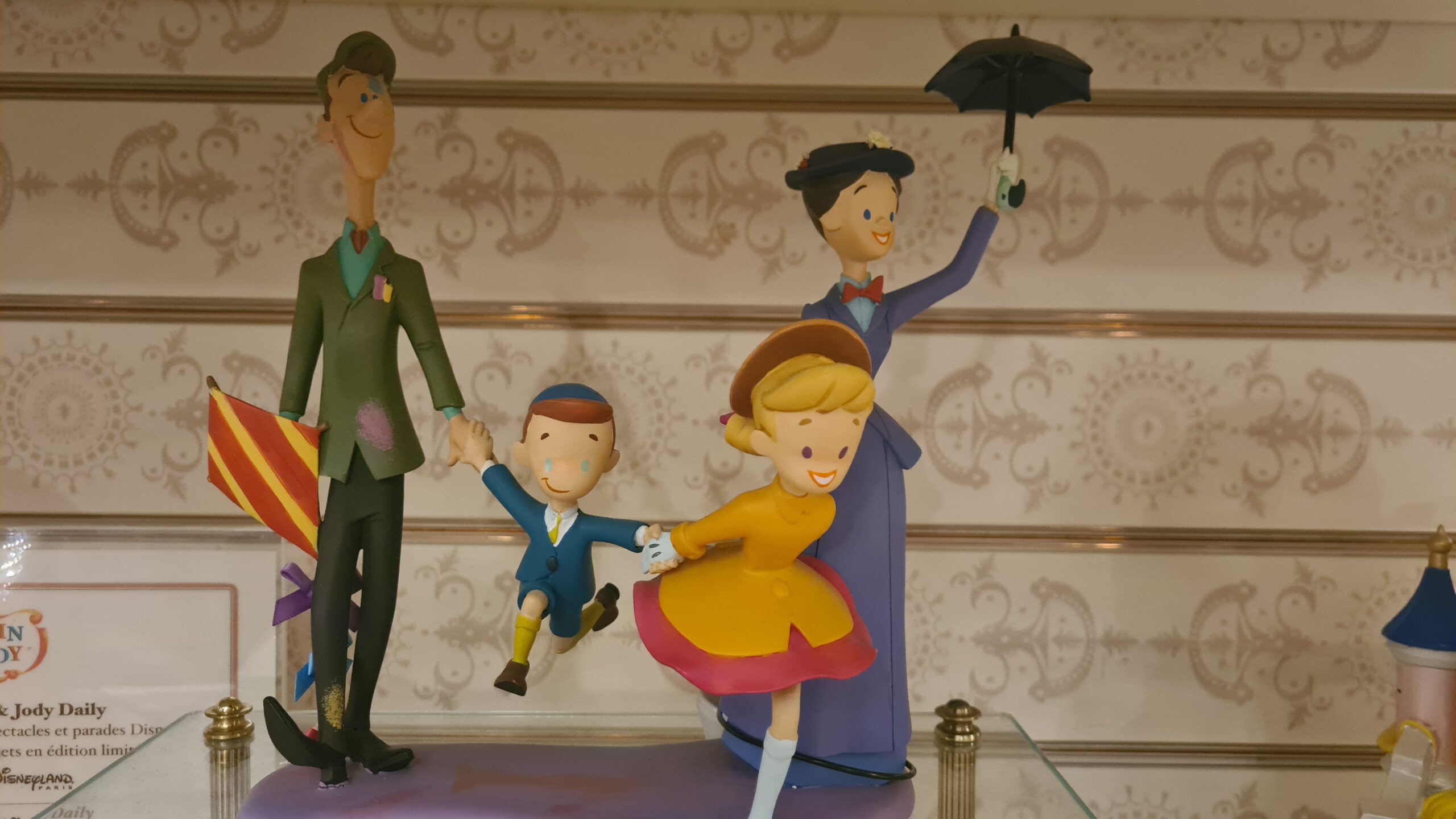 Where To Find Mary Poppins at Disney World (+ Tips!)