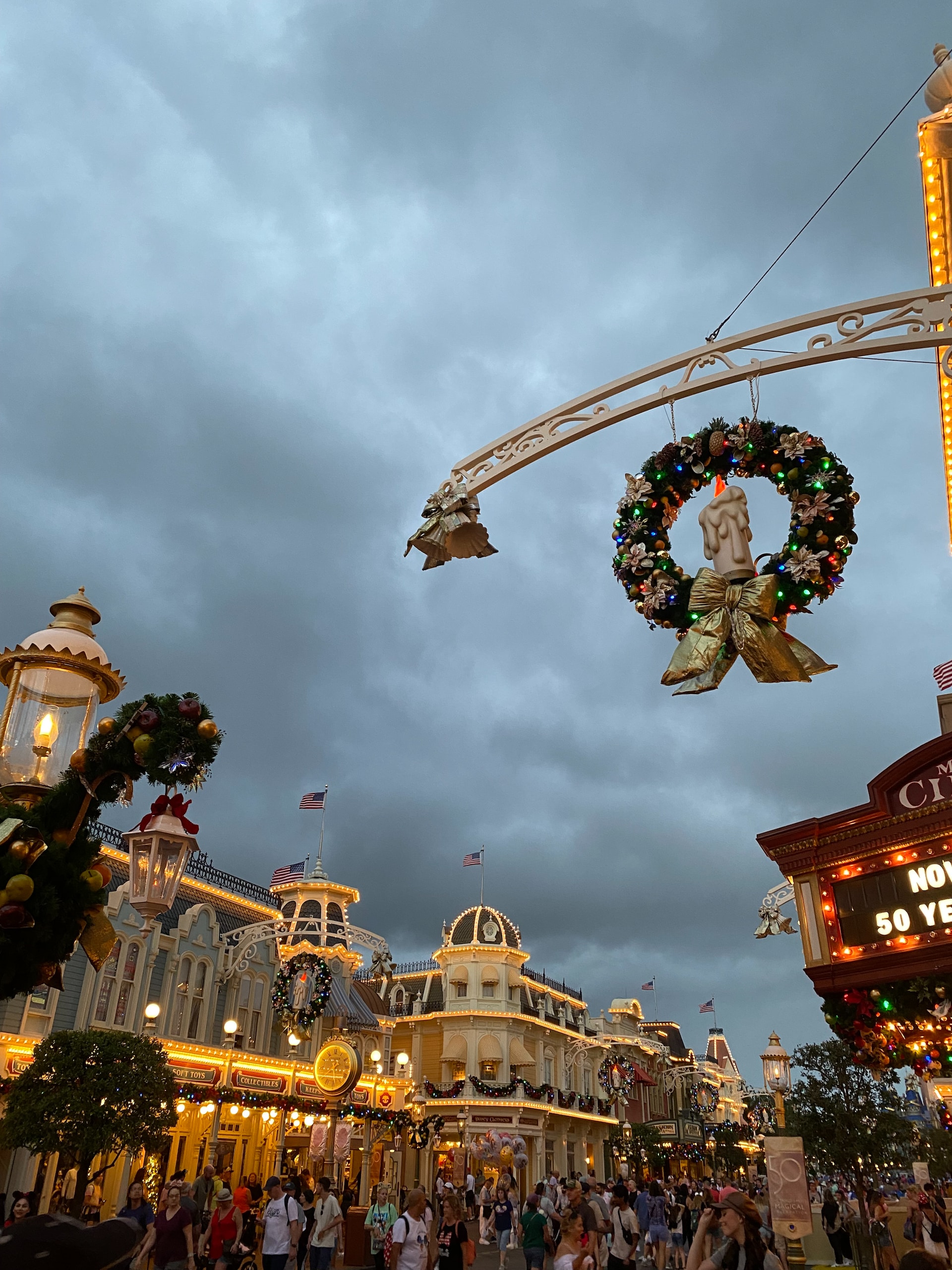 Is Disney World Open on Christmas Day (+ What to Do!)?