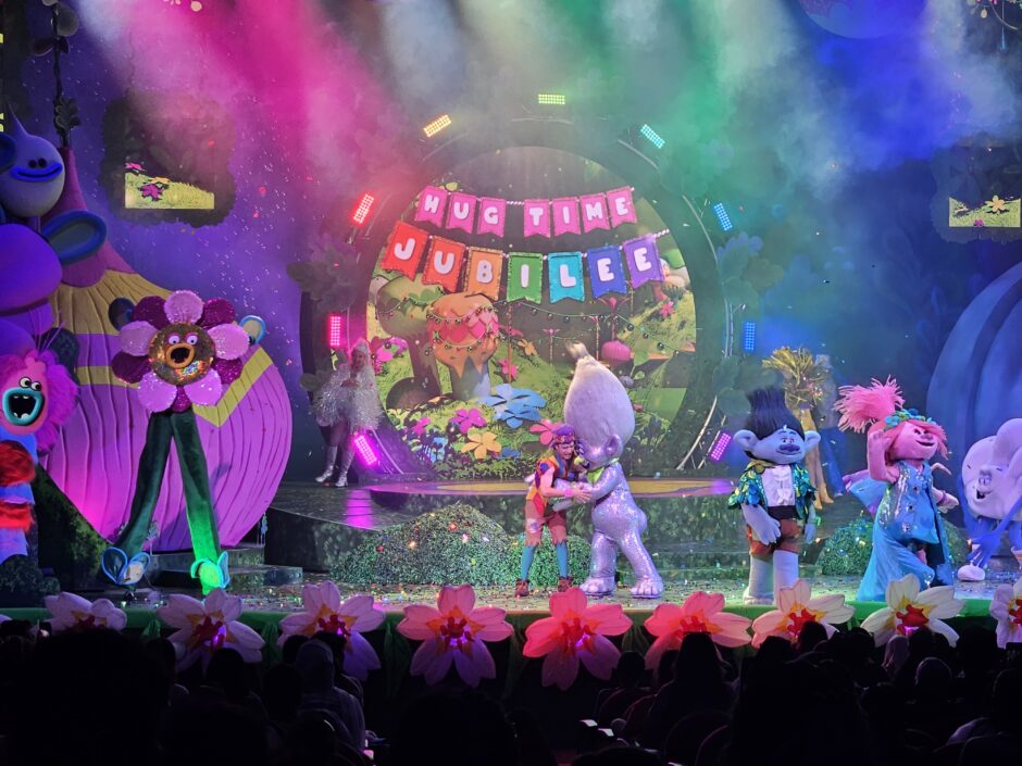 My Review of Trolls Hug Time Jubilee: Universal Studios Singapore